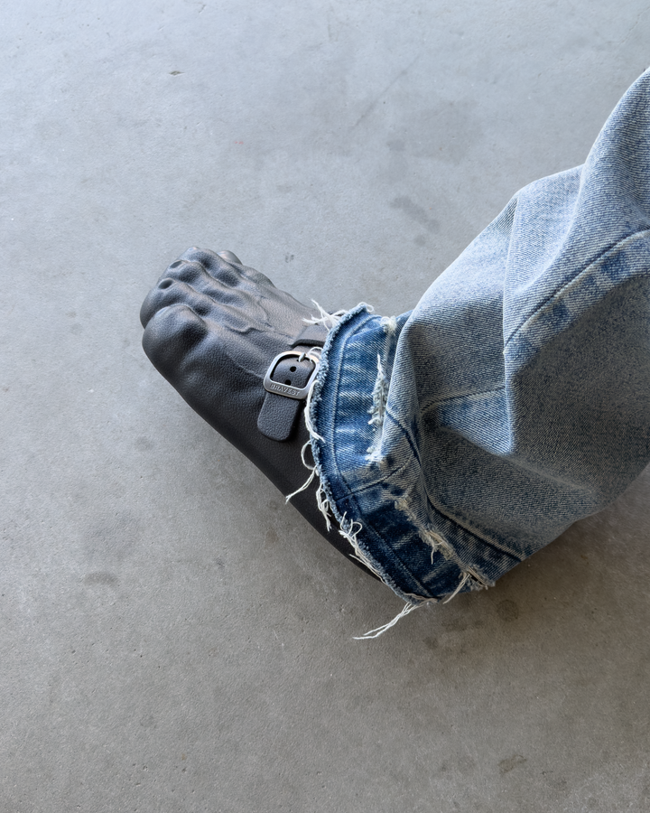 Black Foot Clogs – Bravest Studios